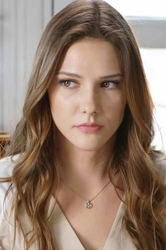 Alina Boz Saç Rengi ve Modelleri – Güzellik Trendleri